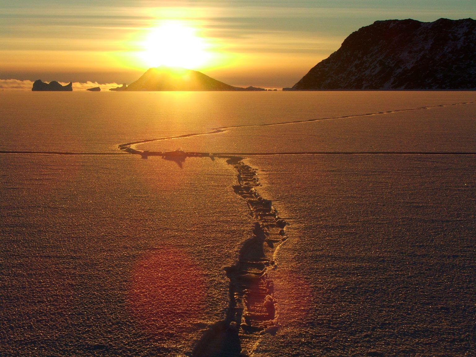 New study of Antarctic landfast ice charts dramatic crash - AAPP